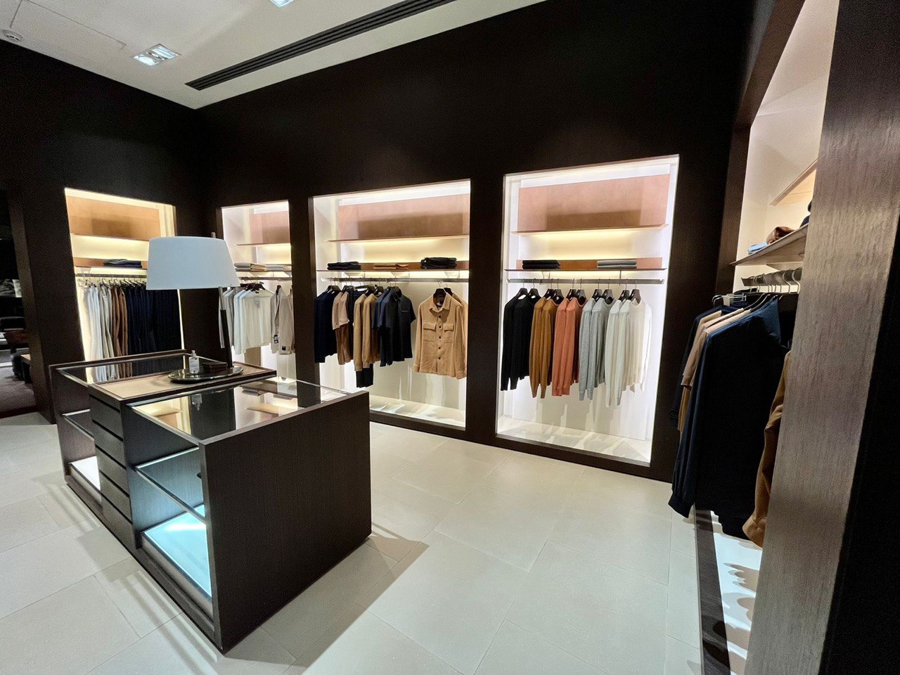 Zegna Київ Володимирівська, Киев, ул. Владимирская 20/1а •‎ Invogue